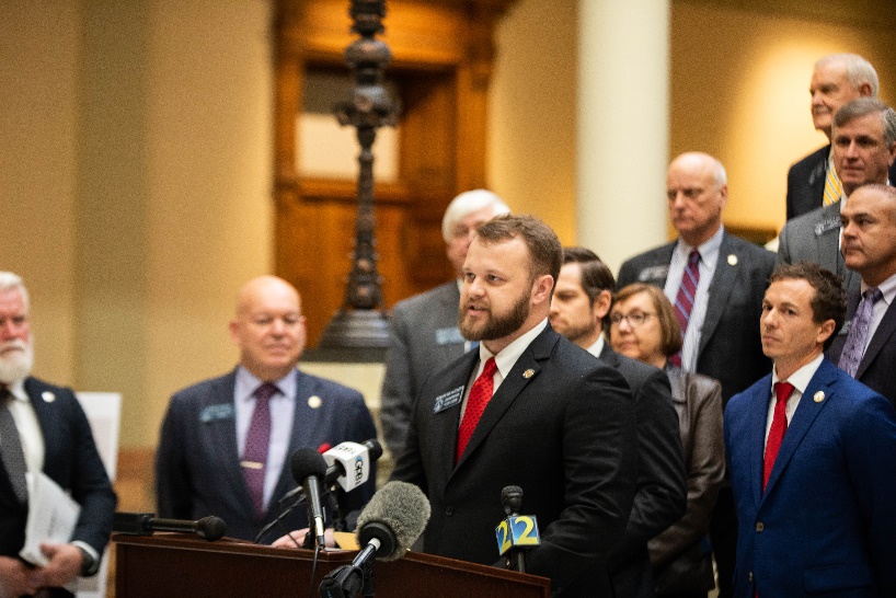 Hatchett introduces bill to ban critical race theory from Georgia ...