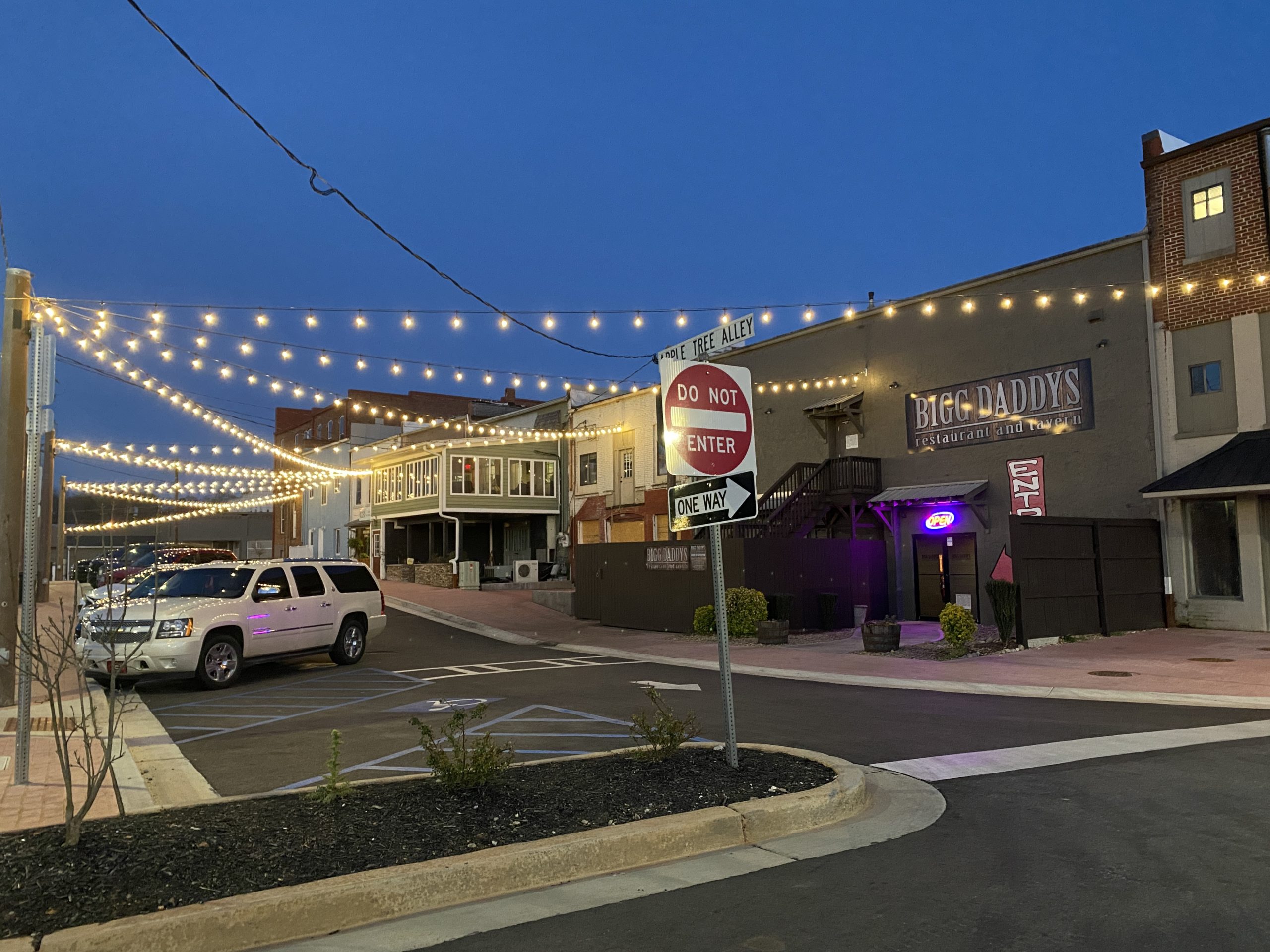 Cornelia Main Street reaccredited: Program attracts businesses ...