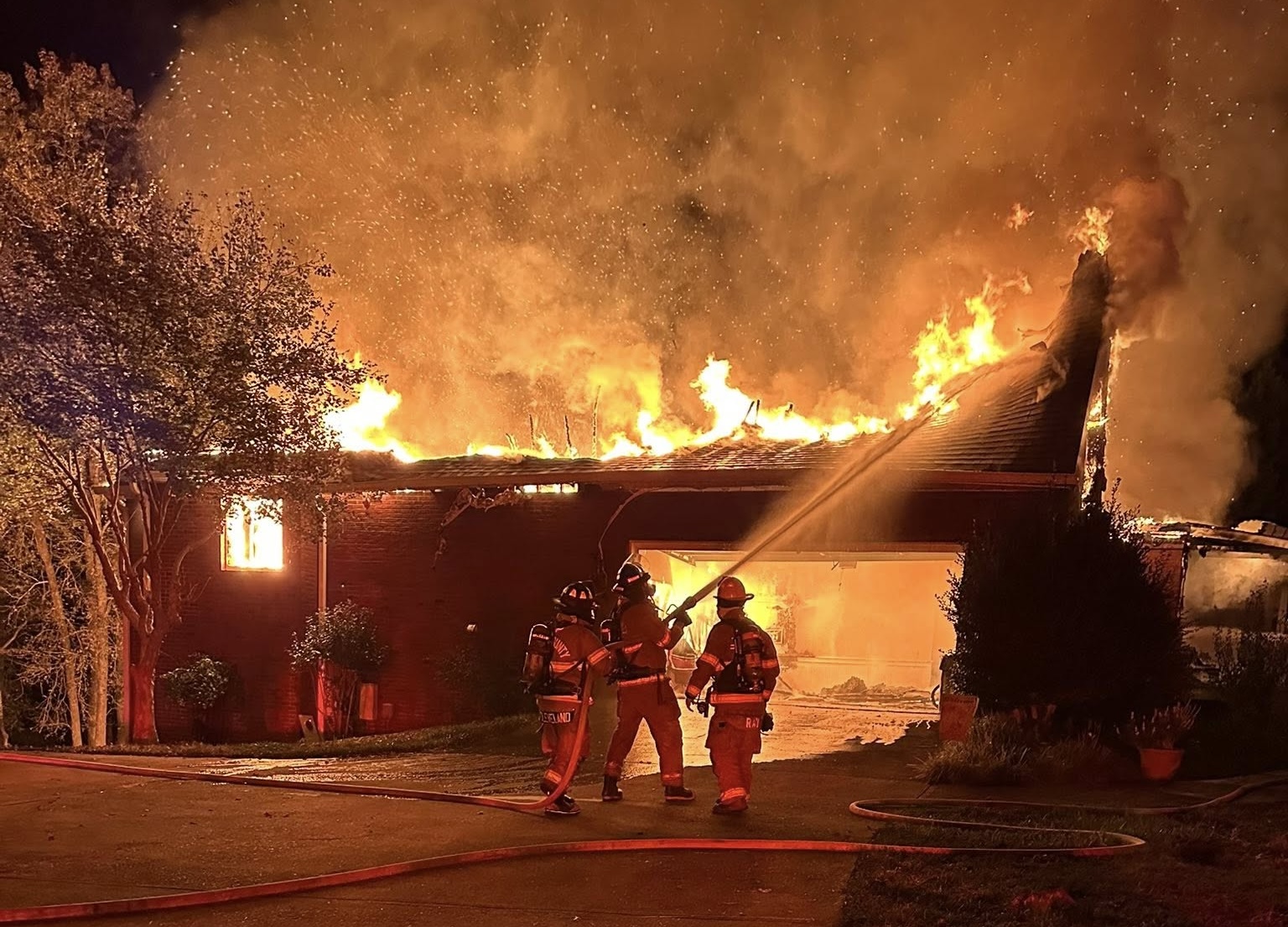 Hart County firefighters contain evening house fire - Now Georgia