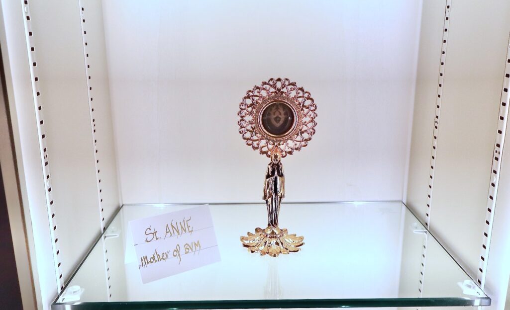 Catholic relics on display at Cleveland church - Now Georgia